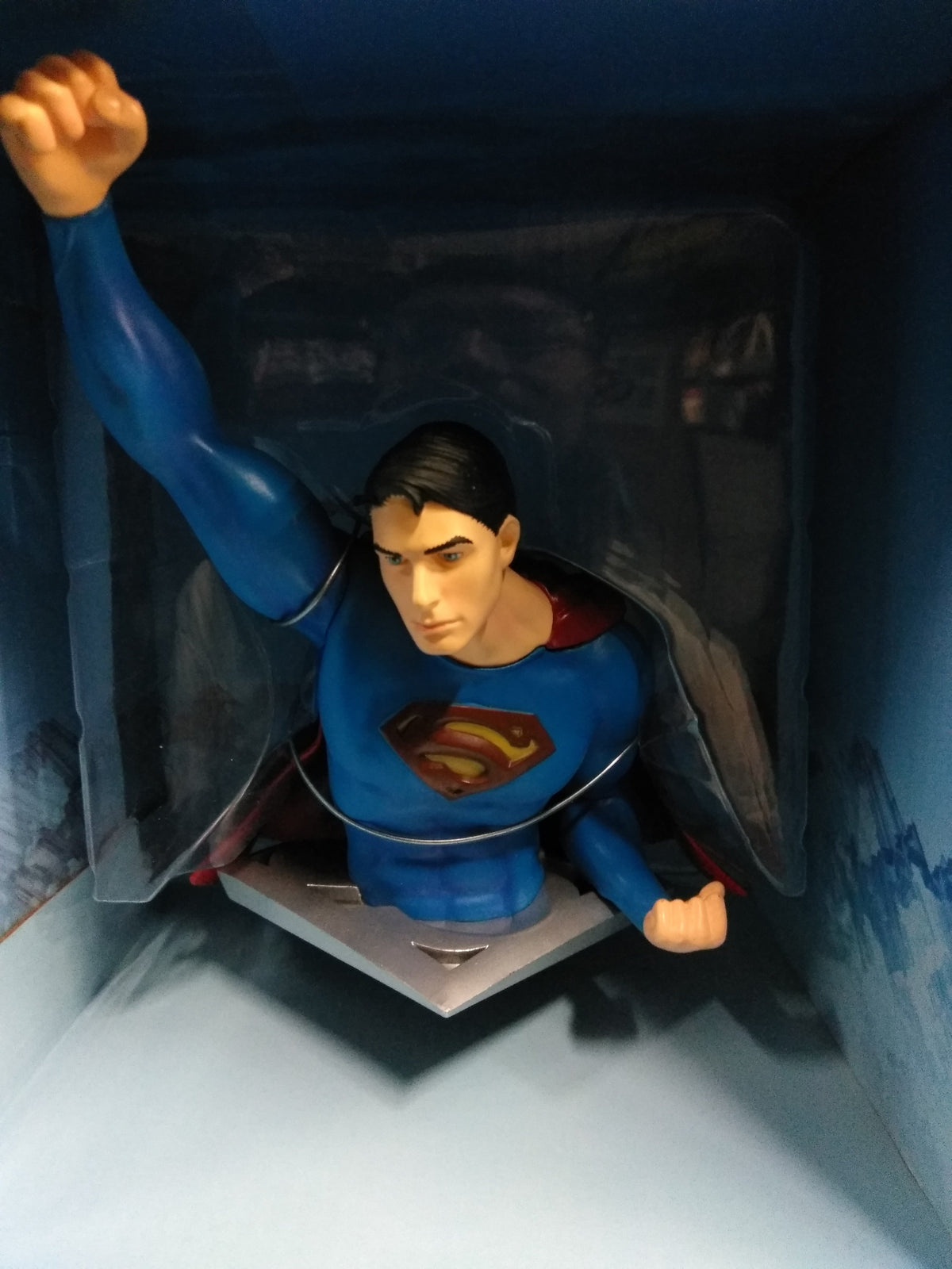 Superman Flying pose Exclusive DC Direct Statuette Bobblehead ...