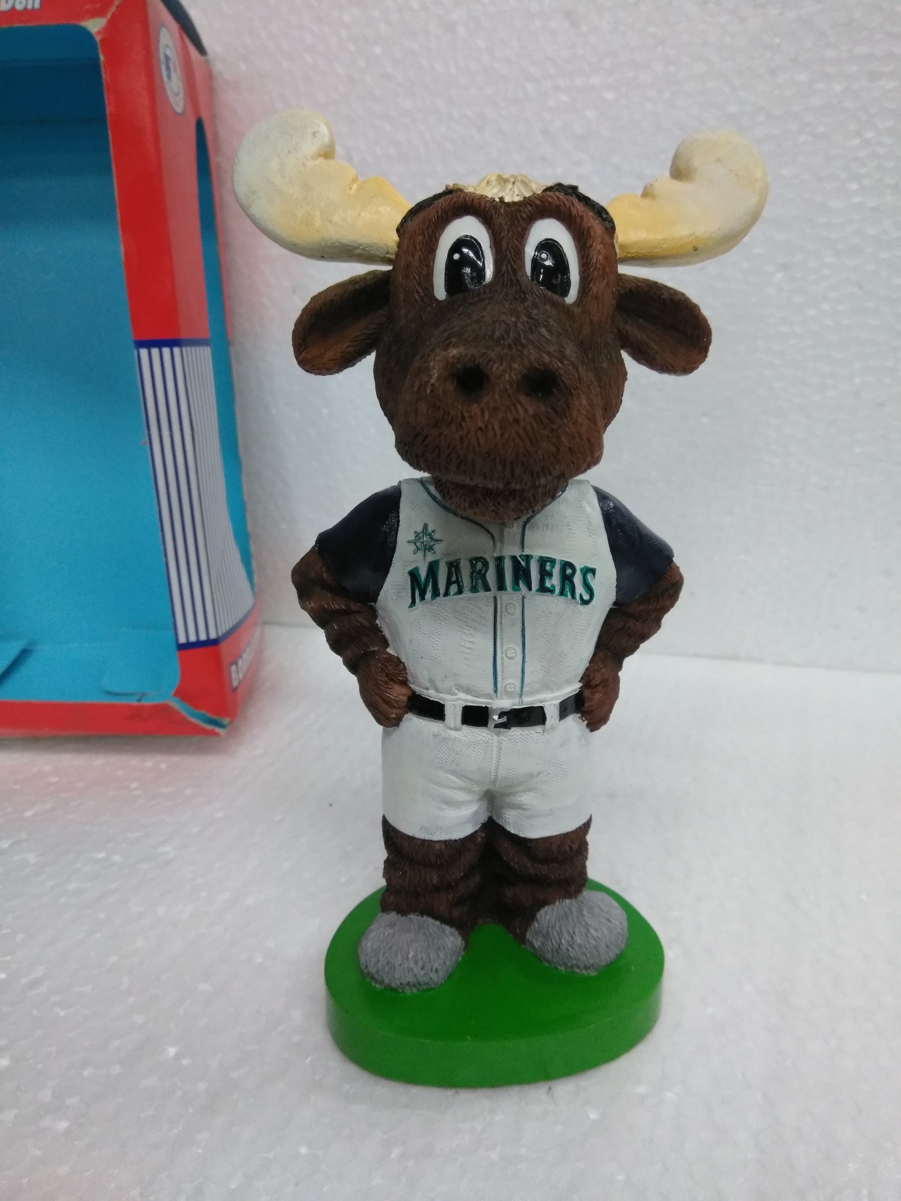 Moose #00 Mariners Mascot Limited Edition Bobblehead — BobblesGalore