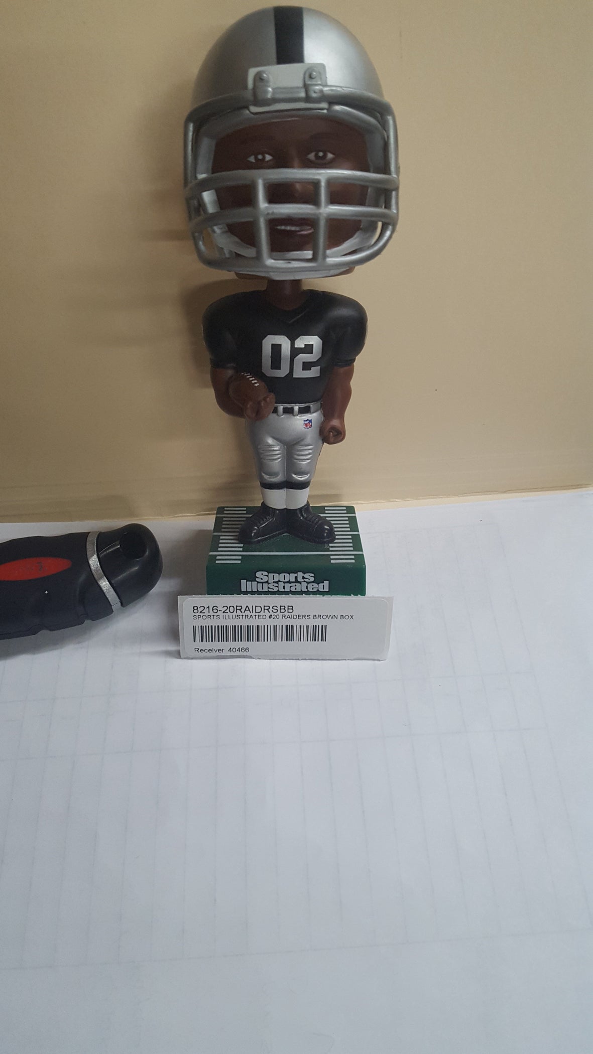 SPORTS ILLUSTRATED #20 RAIDERS BROWN BOX Bobblehead — BobblesGalore